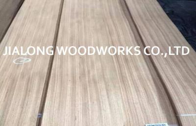 Cina Compensato di legno affettato decorativo del foglio per impiallacciatura del grano di Zebrano del taglio sottile del quarto in vendita