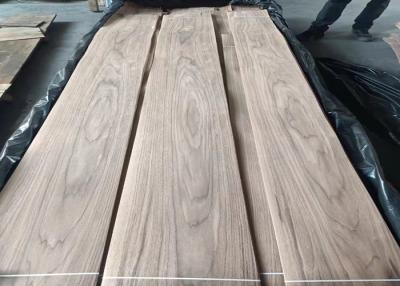 Cina Il piano di spessore 0.45mm ha tagliato il foglio per impiallacciatura di legno della noce per compensato in vendita