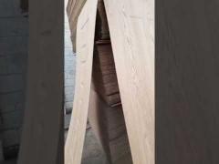 De kroon sneed Dun Rood Eiken Vernisjeblad 2.2m - 2.7m Lengte voor Deurhuid