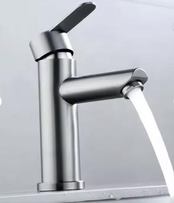 China Contemporary Zinc Alloy Bathroom Hardware Accessories Set Chrome Bath Hardware Set for sale