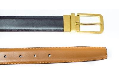 China Smooth Black Tan Reversible Leather Belt Gold Reversible Buckle Fashion Belt for sale
