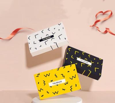 China Biodegradable Glossy Lamination Corrugated Paper Box Small Corrugated Shipping Boxes for sale