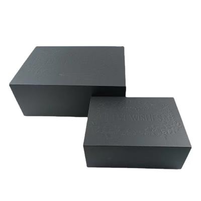 China Foldable Multiple Size Cardboard Gift Packaging Box With Magnetic Closure for sale