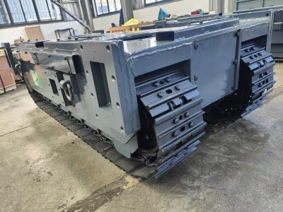 Cina Negozi di materiali da costruzione Sottocarriera per carrelli in acciaio su misura con motore idraulico in vendita