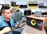 China Powerful Wireless Guitar Amplifier Band Techno R&B Classical for sale