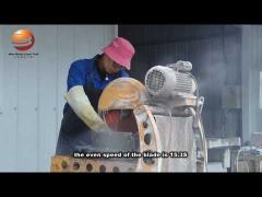 Reinforced concrete cutting by diamond saw blades with honeycomb segments
