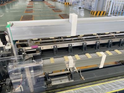 China Duidelijk Nokken Textielwater Jet Machine Loom Fabric Dobby die Garen het Verdraaien afwerpen Te koop