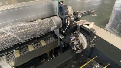Cina Filato orizzontale della bobinatrice del rotolo del tessuto del panno che torce acqua Jet Machine Textile in vendita