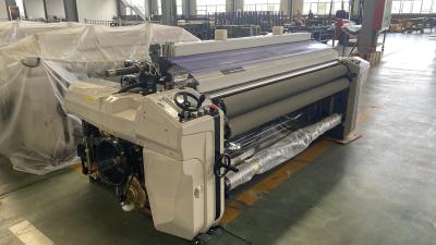 Cina 700 - Colore del doppio del raso del poliestere di Jet Loom Machine For Weaving dell'acqua di velocità 1000RPM in vendita