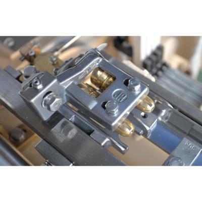 China Alta velocidade para a água nova Jet Weaving Textile Loom do preço de cliente com derramamento da came à venda