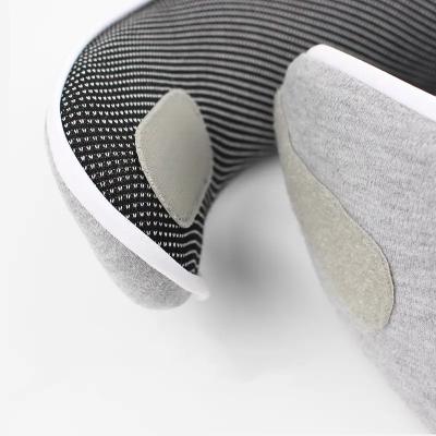 China Almofada de pescoço de viagem de espuma de memória em forma de U personalizada com design portátil conveniente à venda