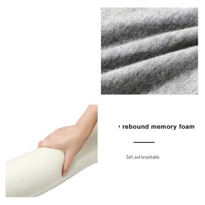 Chine Coussin de voyage en mousse de mémoire en polyester/coton pour support de cou d'avion 62*10*10CM à vendre