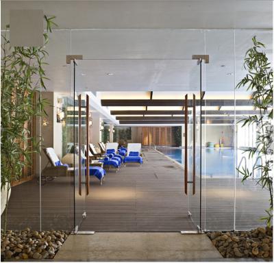 Китай Упрощенное 10 мм закаленное стекло индивидуальное логотип 300x300 мм тепловая стабильность продается