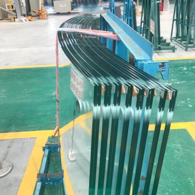 China Aanpasbaar gebogen gelaagd glas voor veilige en moderne bouwoplossingen Te koop