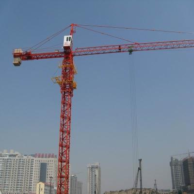 Cina gru a torre con altezza massima di 151.2m, arenamento libero 48m, 8 tonnellate di gru a torre QTZ 680(5613) in vendita