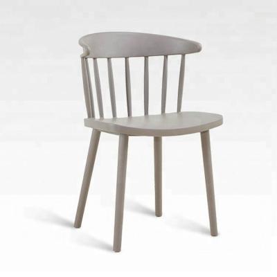 Cina 4pcs/Ctn il patio H45cm scherza la sedia di plastica bianca in vendita