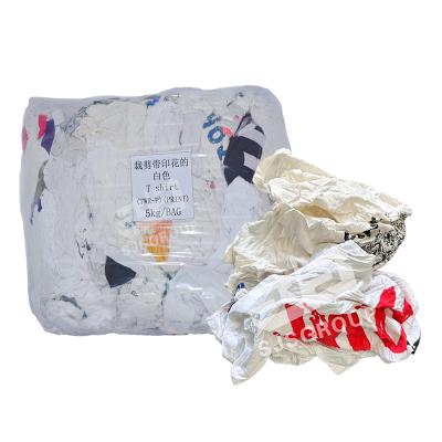 Cina IMPA 232906 Industrial workshop rags cleaning cloth scraps used t shirt rags cotton wiping rags for cleaning in vendita
