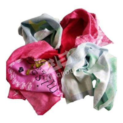 Cina Regular Size 100% reused IMPA NO 232910 Scraps Wiping Rags Industrial Rag cutting used bed sheet rags in vendita
