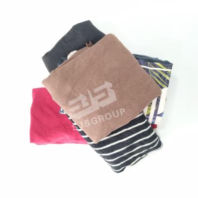 Cina Wholesale Industrial trapo 20KG bale package fabric cuttings cotton rags cleaning cloths t shirt rags in vendita
