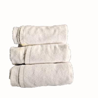 China Absorbent Water 65cm 25kg/Bag Recycled Cotton Rags for sale