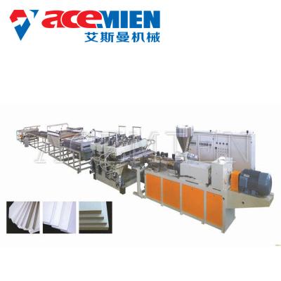 China Pvc-Schuim Productiemachine/de Machine van de Schuimextruder Gemakkelijk aan Verrichting Te koop