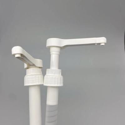 China Bomba do xarope do distribuidor de UK30-38-410 30ML PP/PE a quantidade de bomba líquida do leite da bomba à venda