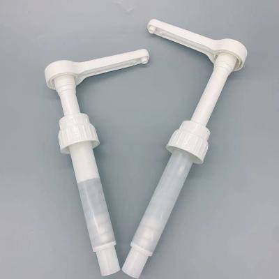 China 25ml gießen Soßen-Öl-Plastikflaschen-Zufuhr-Pumpe kundengebundene Ausbringungsmenge zu verkaufen