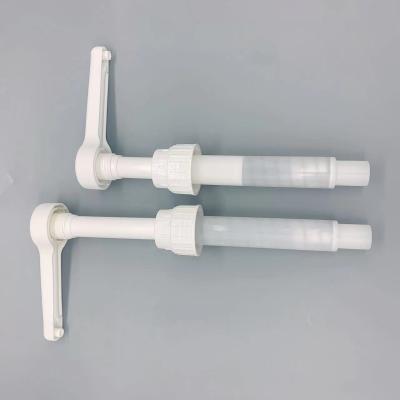 China 15ml de Pomp Witte Gallons Gecontroleerde Vloeibare Output van de koffiestroop Te koop