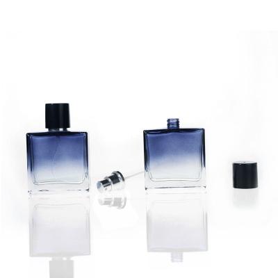 中国 空30ml 50mlのスプレー ポンプ香水瓶の勾配の平らな正方形ガラス 販売のため