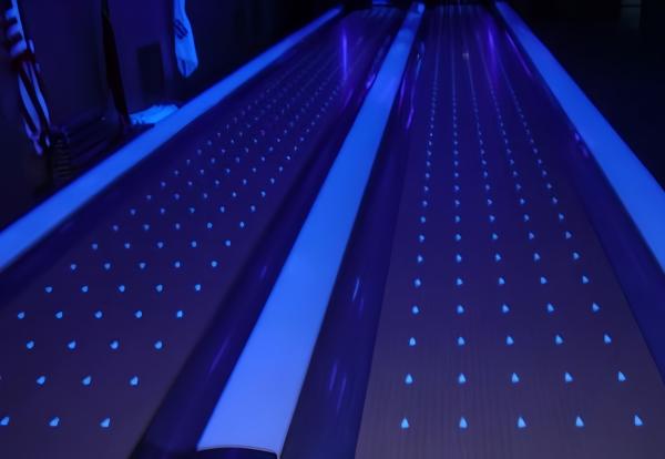Quality Accpeted OEM Latest Design Durable Entertainer Center Bowling Lanes and Ball for sale
