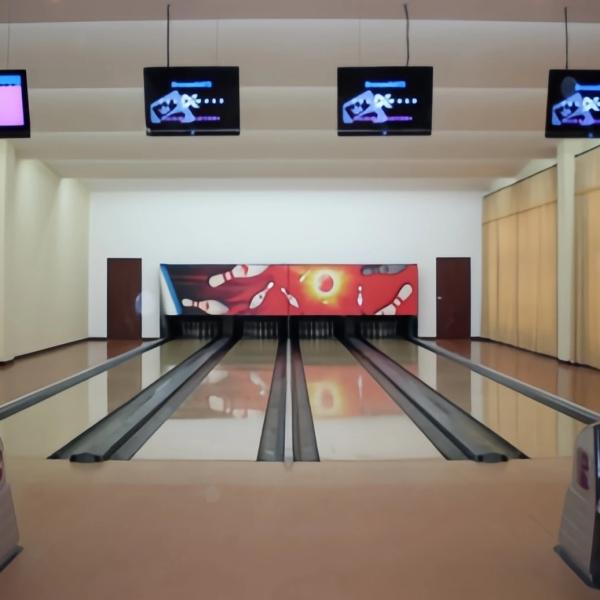 Quality 24m Fitness Exercise Body Brunswick Bowling Lane Second Hand Equipment Direct for sale
