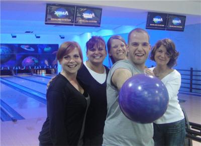 Cina Attrezzature per il bowling in stile sportivo a prezzi accessibili per l'approvvigionamento diretto della sensazione di strike tradizionale in vendita