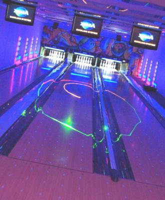 Cina Attrezzature per il bowling in stile sportivo a prezzi accessibili per l'approvvigionamento diretto della sensazione di strike tradizionale in vendita
