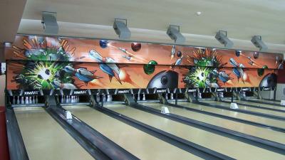 Cina Attrezzature per il bowling in stile sportivo a prezzi accessibili per l'approvvigionamento diretto della sensazione di strike tradizionale in vendita