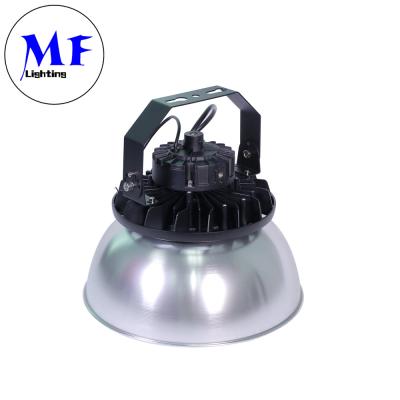 Cina ETL Industrial UFO LED High Bay Light con IP65 impermeabile 100W-300W Alta potenza per fabbrica di impianti di magazzino in vendita