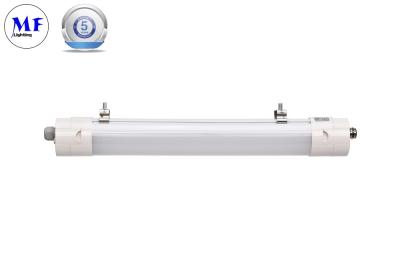Cina 120° IP66 LED Triproof Light con sensore di emergenza per magazzino all'aperto in vendita
