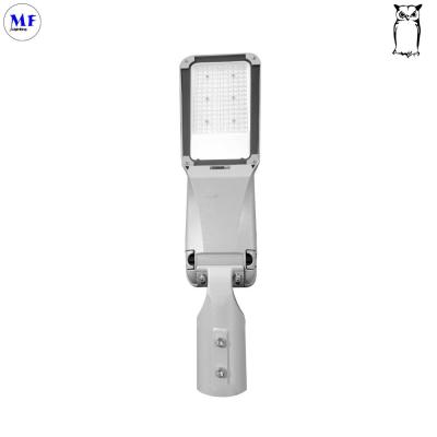 Cina IP65 175lm/W LED Street Light 45W-250W con sensore di movimento fotocellulare Zigbee Dimming per autostrade in vendita