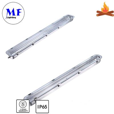 Cina IP65 45W 5 anni di garanzia LED Tri-proof Light con acciaio inossidabile per lo stoccaggio dell'industria pesante in vendita