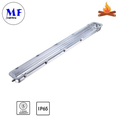 Cina IP65 45W 5 anni di garanzia LED Tri-proof Light con acciaio inossidabile per lo stoccaggio dell'industria pesante in vendita