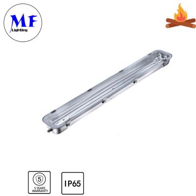 Cina IP65 45W 5 anni di garanzia LED Tri-proof Light con acciaio inossidabile per lo stoccaggio dell'industria pesante in vendita