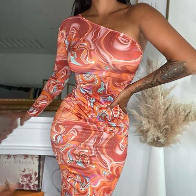 China Fashion Print Hip Package jurk diagonale schouder lange mouw slanke fit jurk heup wrap Te koop