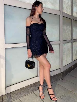 Cina Sexy Pure Wind Gaze Cuff Backless Slim Fit Dress Coprendo i glutei in vendita