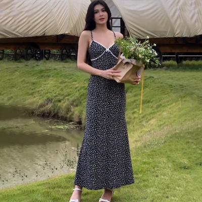 China Neue Mode, benutzerdefiniertes Druckmuster Sexy Halterkleid Eine Vielzahl von Mustern kann angepasst werden. zu verkaufen