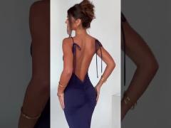 Sexy abito da sera senza schiena, moda a pieghe, pizzico a cuccioli.