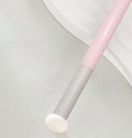 China Single Concealer Sponge Brush Makeup Applicator Blender with Plastic Handle 1pc for sale