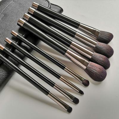Cina Maniglia di plastica nera brillante del set di pennelli 8pcs di trucco di bellezza dell'occhio del fronte del vegano in vendita
