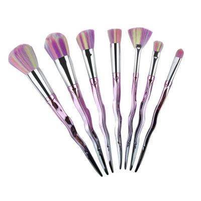 China Fantastisch Kosmetisch de Borstel Vastgesteld 7pcs Varkenshaar van de Regenboogmake-up en Plastic Handvat Te koop