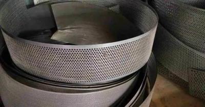 Cina Dimensioni regolare laminata a caldo perforata 1219 x 2438mm della lamina di metallo degli ss 304 in vendita