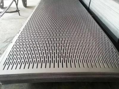 Cina Dimensioni regolare laminata a caldo perforata 1219 x 2438mm della lamina di metallo degli ss 304 in vendita