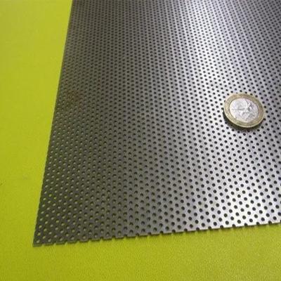 Cina 304 316 Lastra perforata in acciaio inossidabile per pannelli di ventilazione Larghezza 1250 mm in vendita